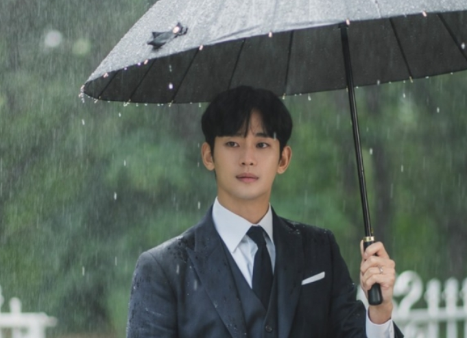 김수현 눈물의 여왕 출연료 다시 한 번 고액 요구설 8억이 아닌 실제 출연료는 얼마