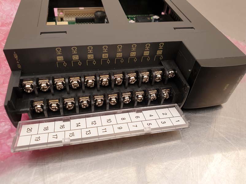 PLC Module GLOFA MASTER-K Series 10110000165 LS (G4F-DA3V V1.0) 판매합니다.
