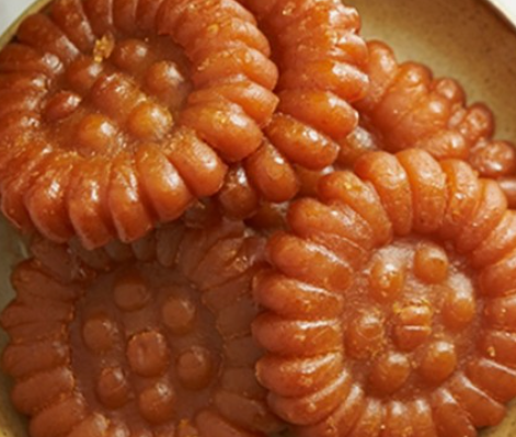 Yakgwa, a traditional Korean confectionery, and its historical significance