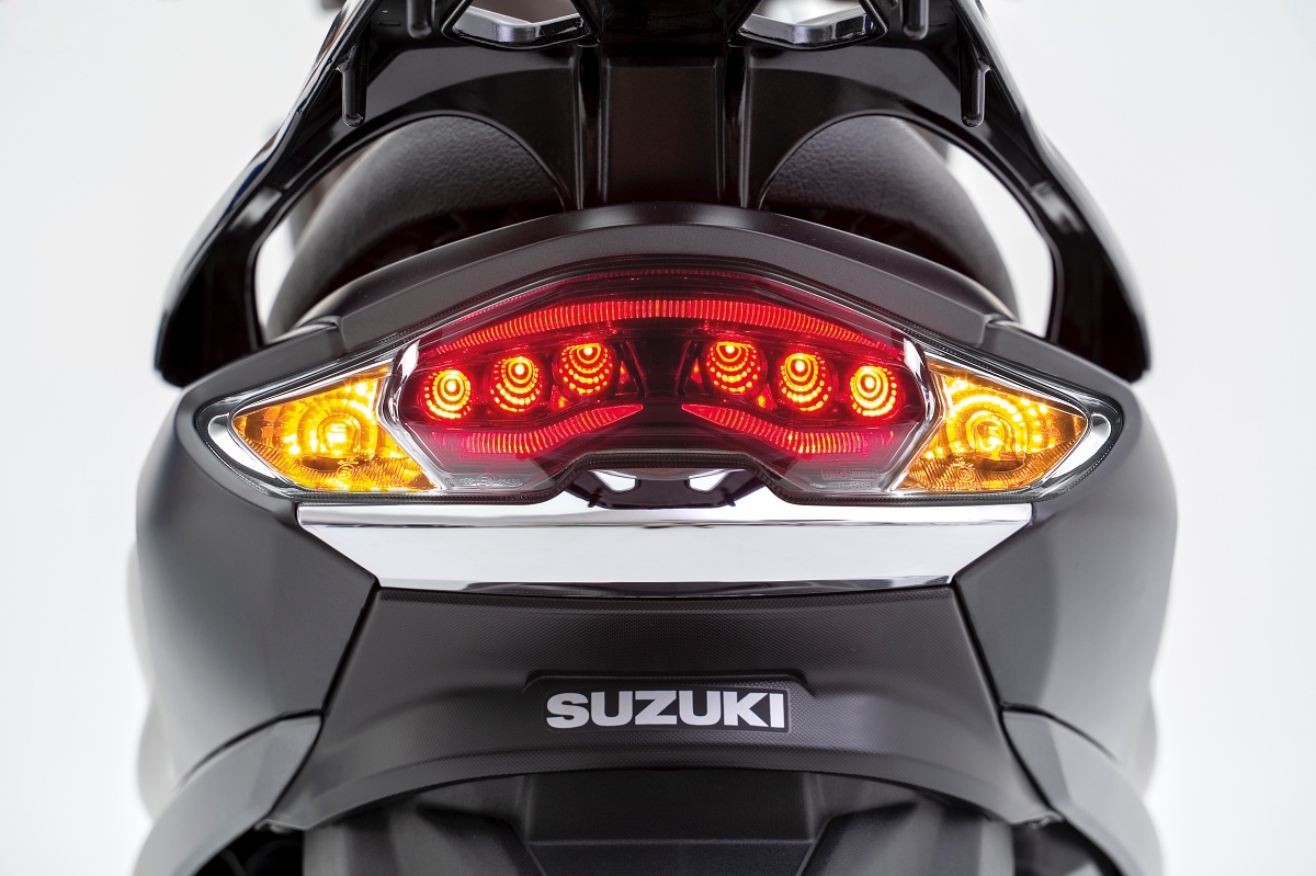 스즈키 버그만 스트리트 125EX – 도심 주행과 투어링까지 가능한 바이크