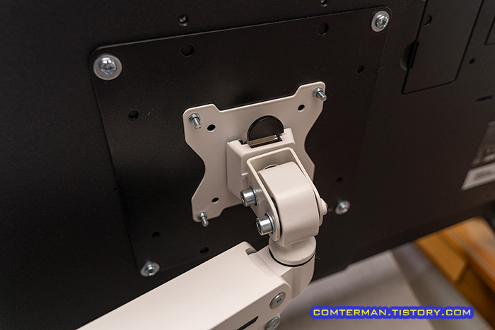 마운트뷰 대형 듀얼 모니터암 MV-PM002 사용후기. 43인치 모니터 피벗 가능한 모니터암