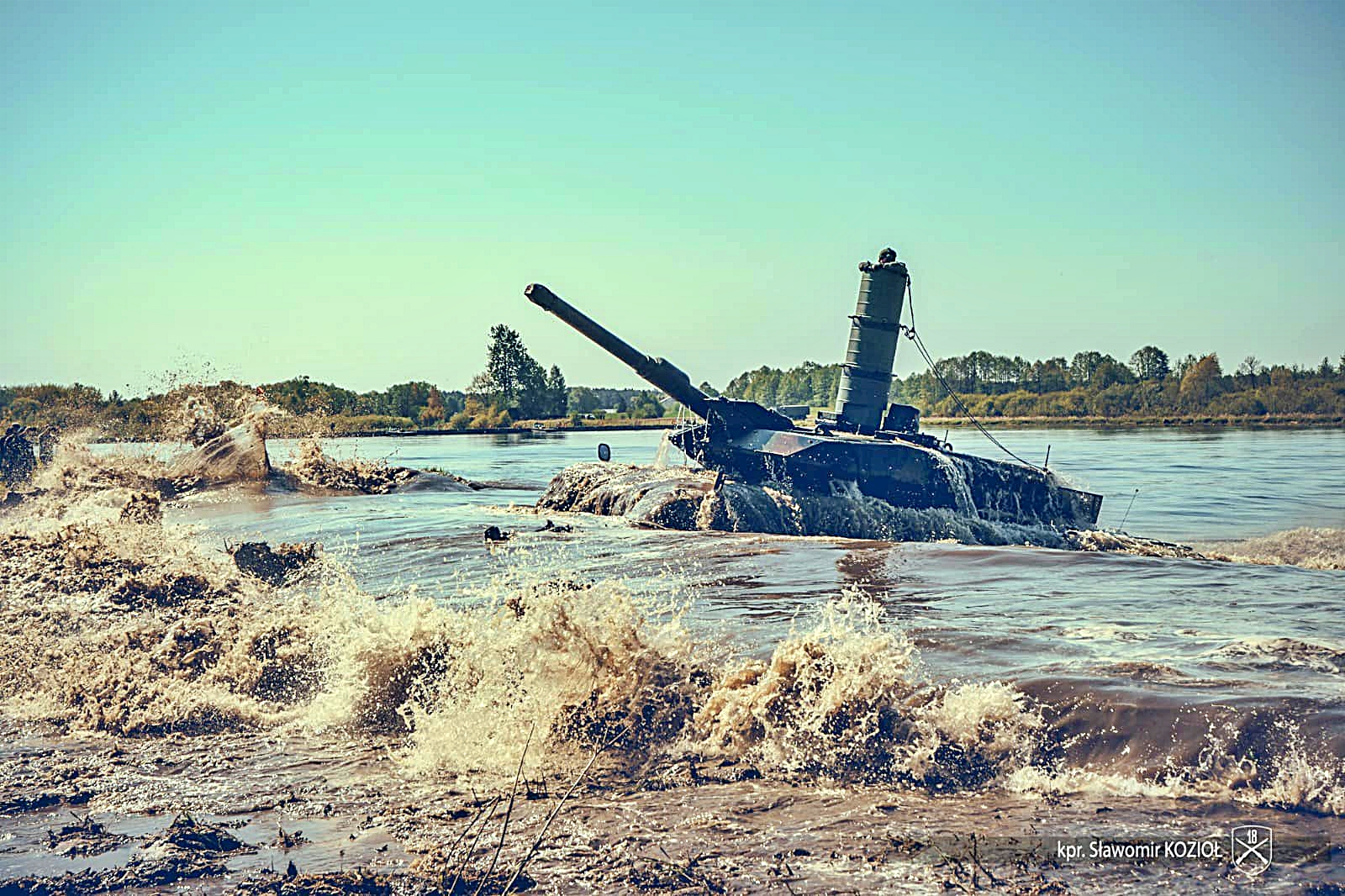 기동훈련중인 폴란드육군 Leopard 2A5 전차