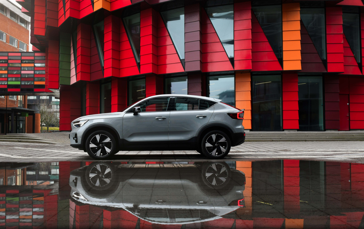 쿠페형 전기 SUV... 볼보 C40 리차지, 2024년식으로 국내출시