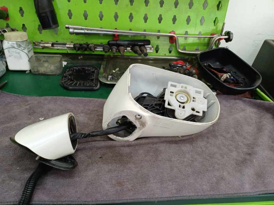 혼다 시빅 자동차 사이드미러가 접힌 후에 펴지지 않음 혼다 자동차 백밀러가 접히지 않거나 접힘 후에 펴지지 않는 고장 수리혼다 백미러 모터 기어 고장 수리자동차 빽밀러