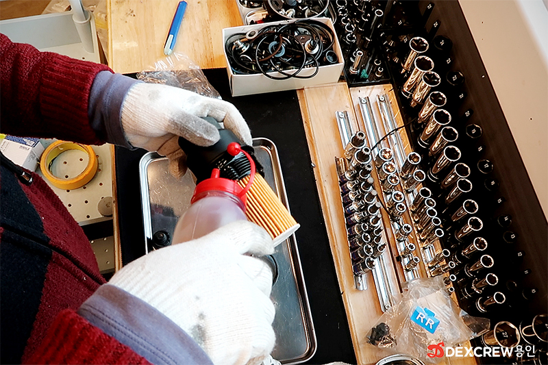 BMW X1(E84) 18dx (N47) 엔진오일교환 - 쉘 힐릭스 울트라 5W-30ECT