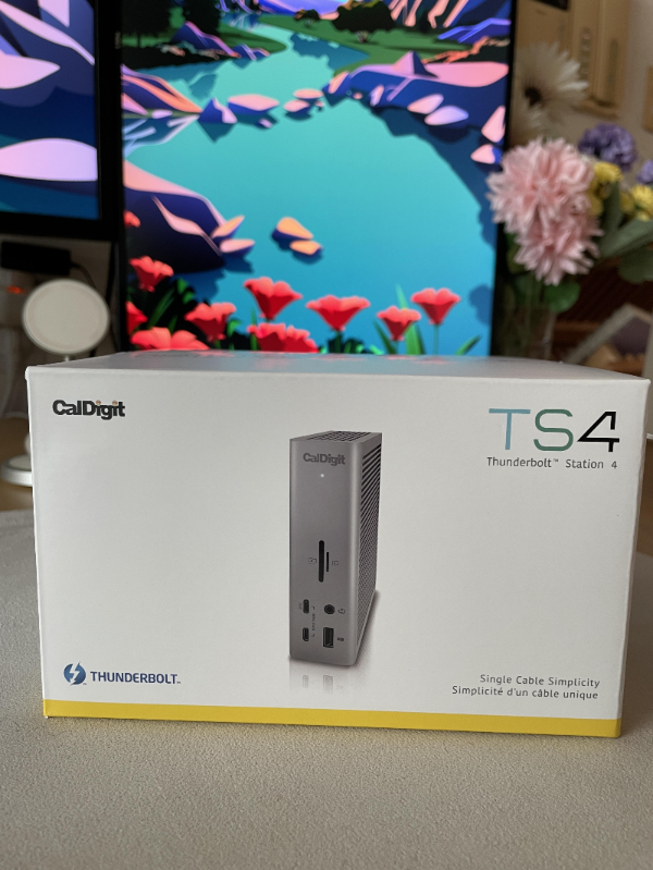 칼디짓(Caldigit) TS4 썬더볼트 독 개봉기 — 잡다한 라이프 로그