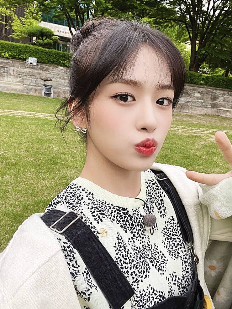 그룹-아이브-안유진