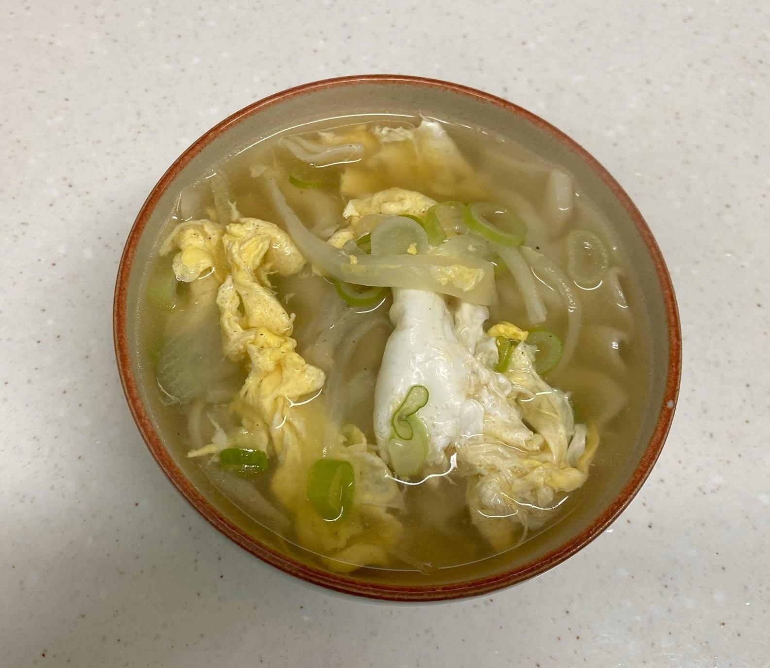 초 간단하고 맛있는 만둣국 끓이는 방법