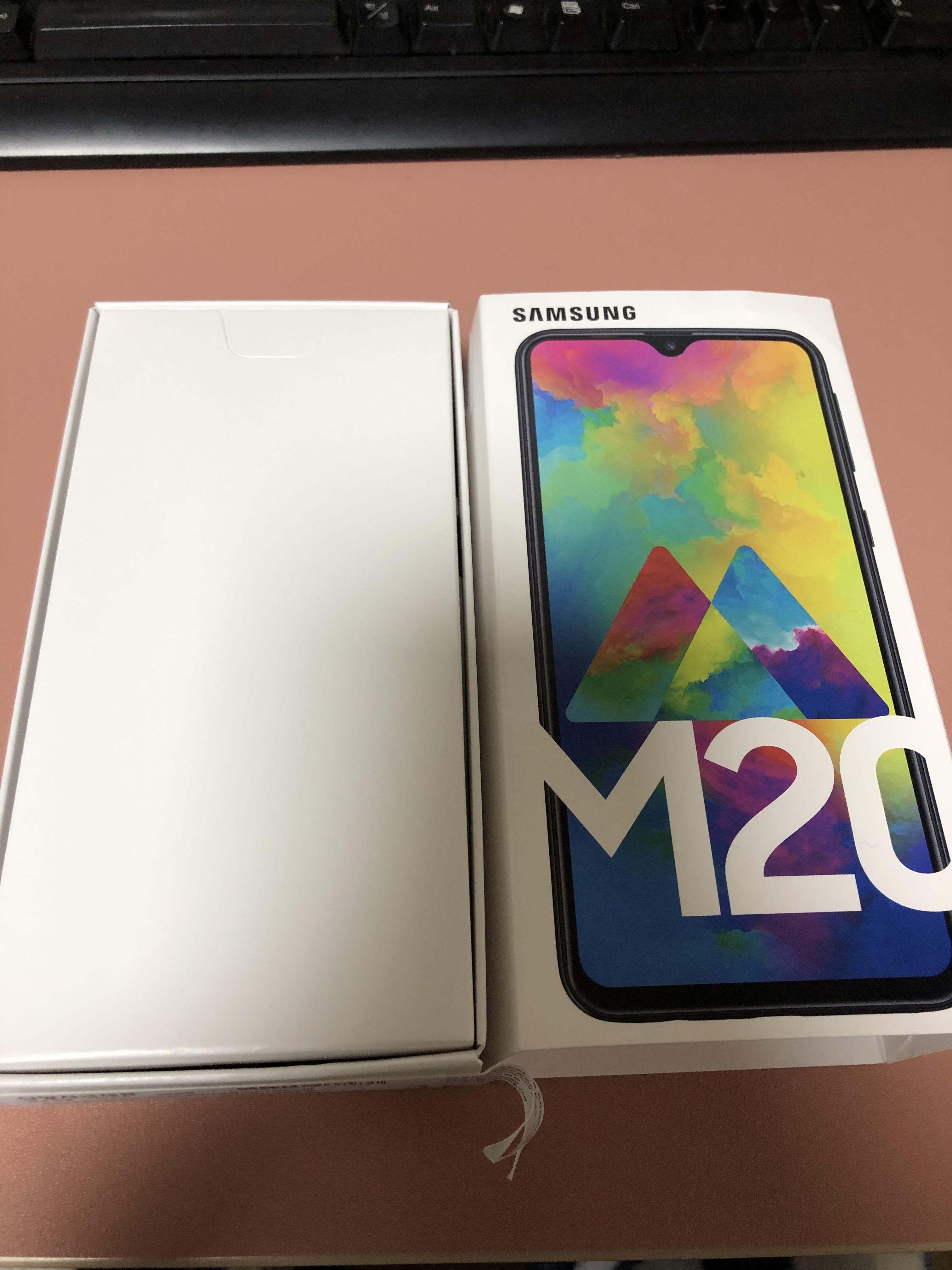 갤럭시M20(M205) 스펙 및 솔직리뷰