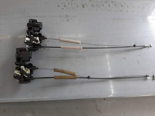 코란도c 자동차 뒤에 문이 잠겨서 안에서 밖에서 모두 열리지 않음코란도 C 차 문이 안 열림자동차 도어가 잠겨서 열리지 않음도어록 고장 수리 블루텍 자동차정비