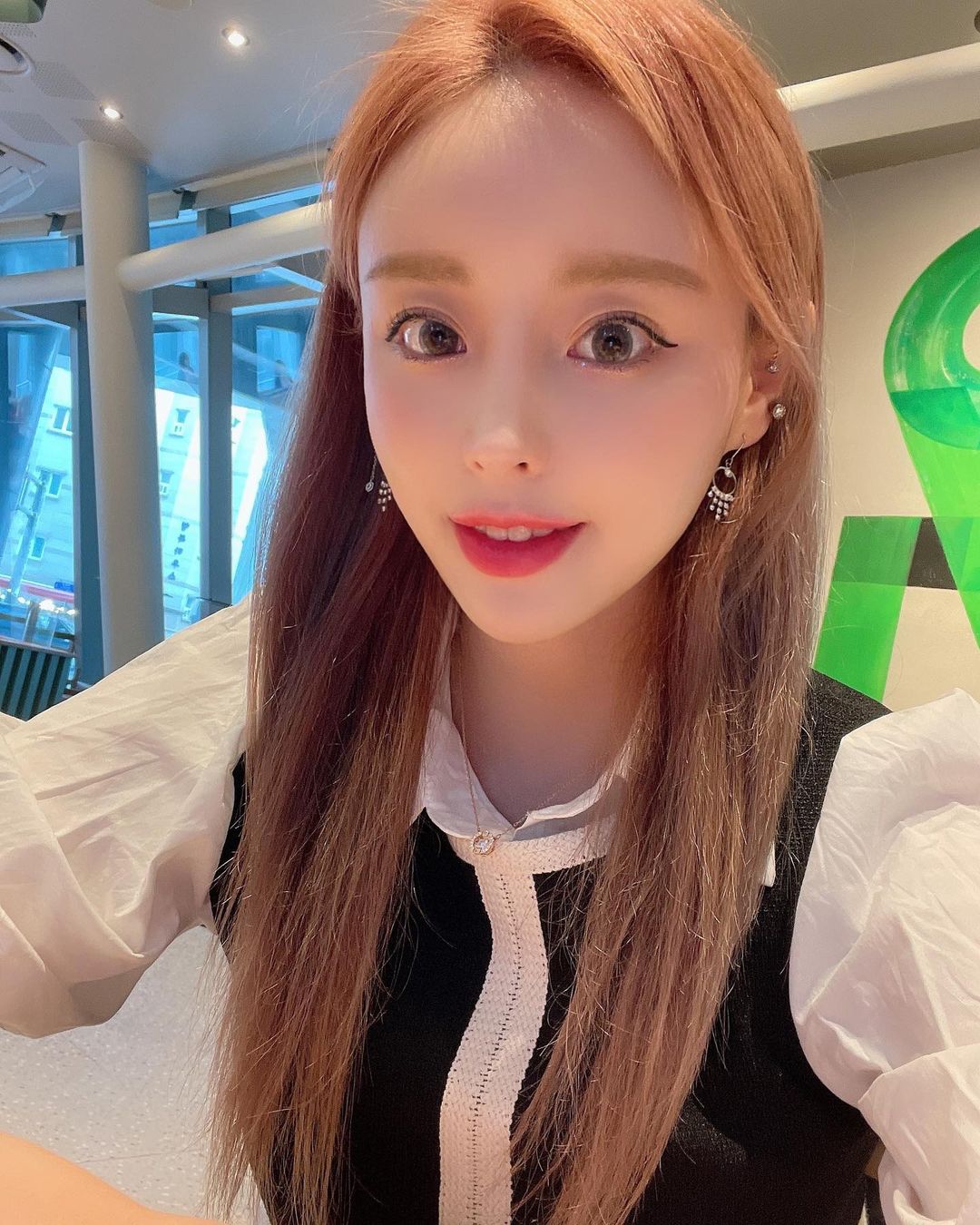 1994 / Shin, Yu-ri / 신유리 / Cheerleader