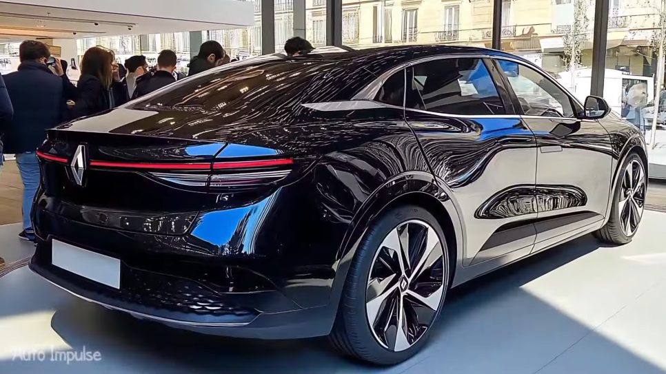 르노 SM6 풀체인지 예상도 단종되었다며?