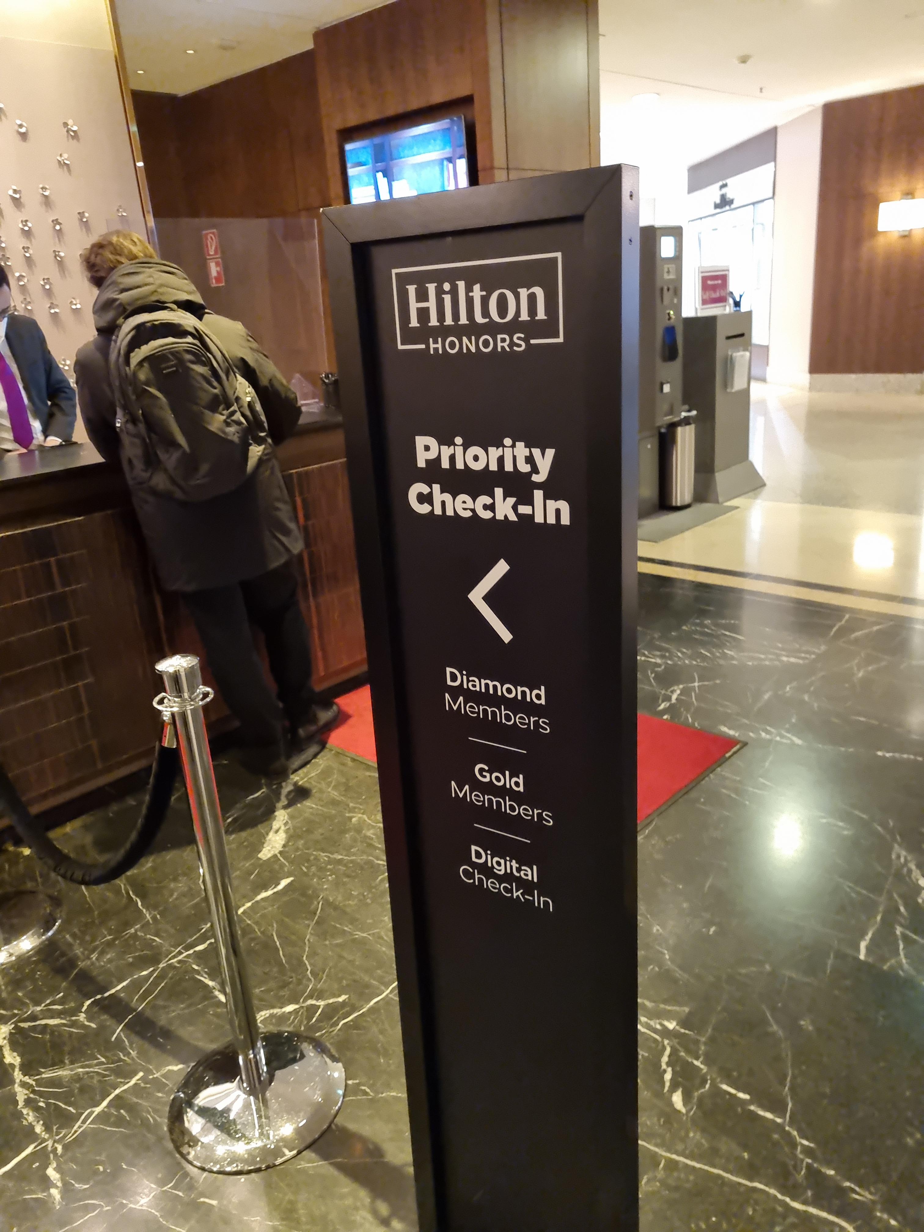 [독일 베를린 호텔 추천] Hilton Berlin 힐튼 베를린 솔직 후기 / 라운지 후기 / 조식 후기