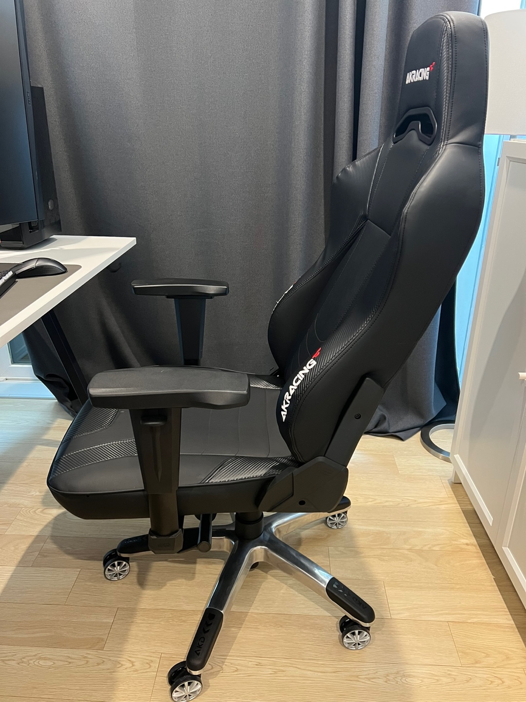 드디어 정착! 내돈내산 솔직후기 AKRACING 게이밍 의자 에디션 TYPE 2