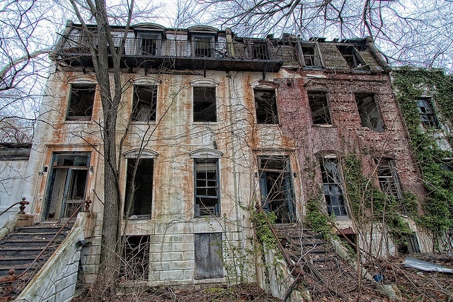 [scp재단 총정리] 다른 차원의 안과 밖 scp-083 버려진 연립주택