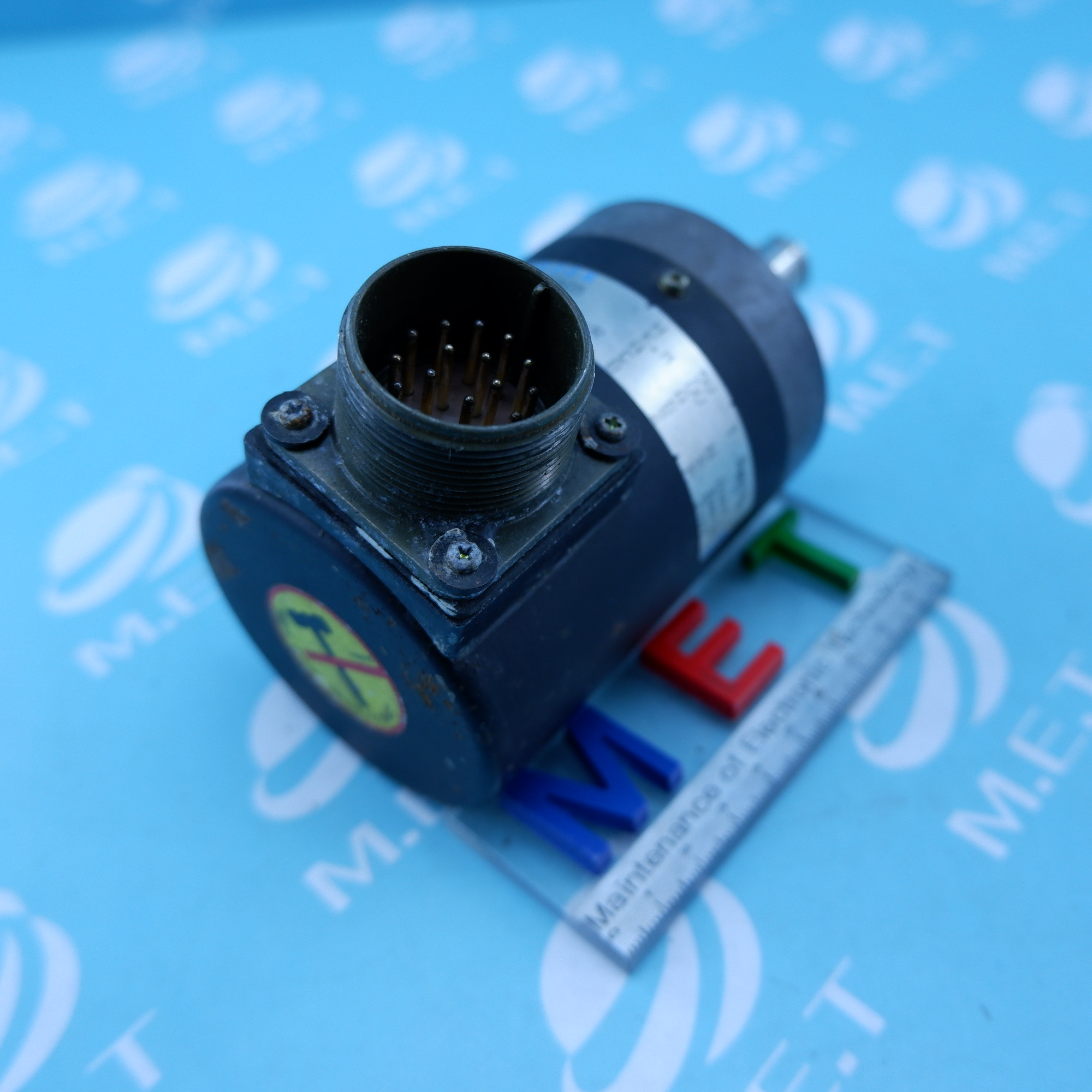 LF-100BM-S105 [MOTOR] SUMTAK OPTCODER LF 100BM S105 ㈜엠이티 산업 자동화 장비 수리 ...