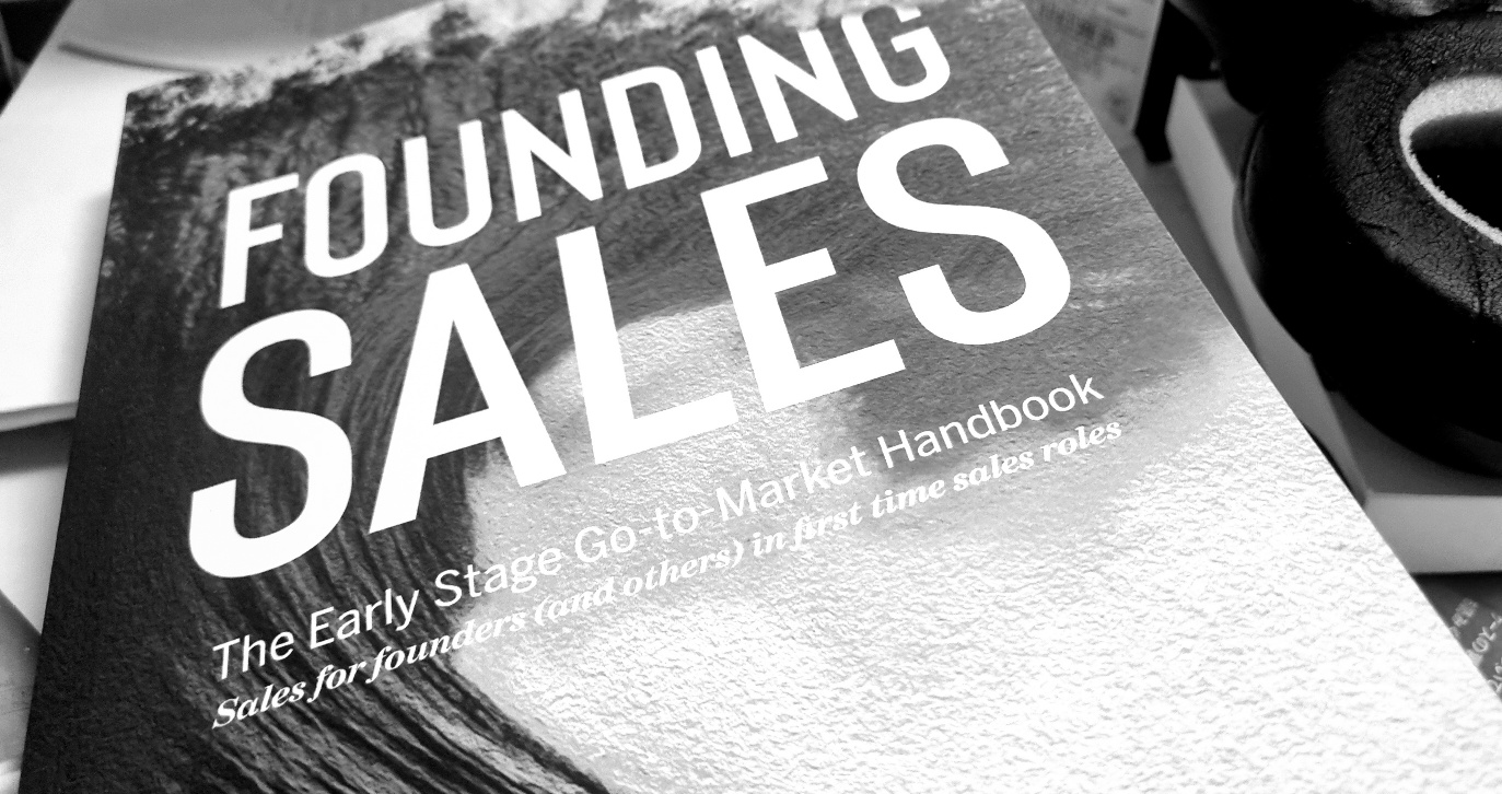 책 소개: 《Founding Sales》, 피터 카즈니의 실질적 판매 전략과 현대 마케팅 접목