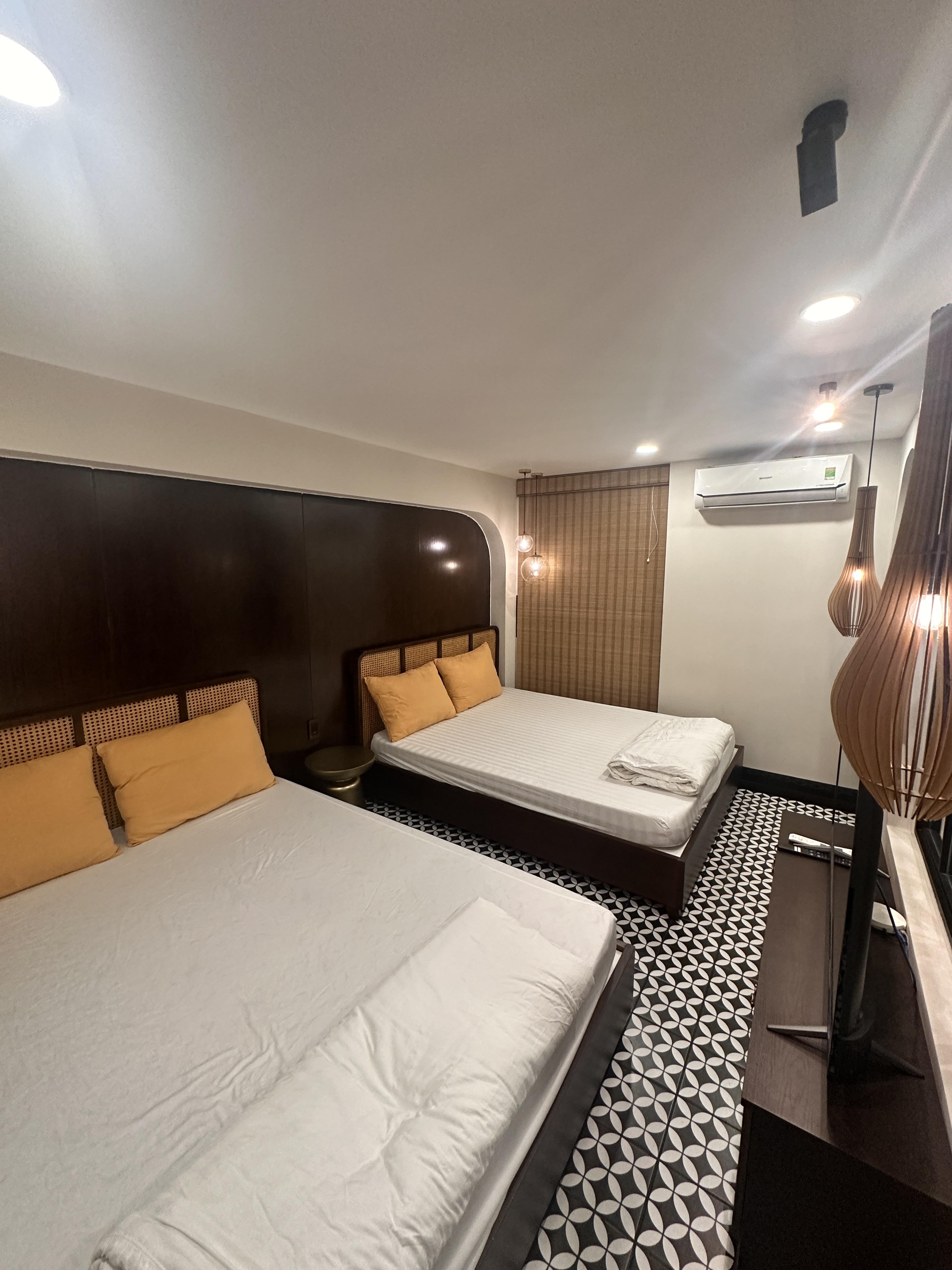 베트남 호치민 번개 / 대구에서 인천 그리고 갓성비 에어비앤비