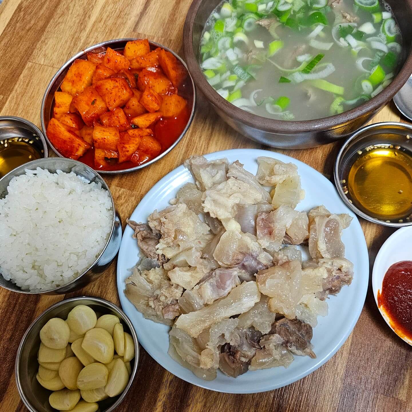 What is Dogani-tang? Seoul’s Hidden Gem for Beef Collagen Soup